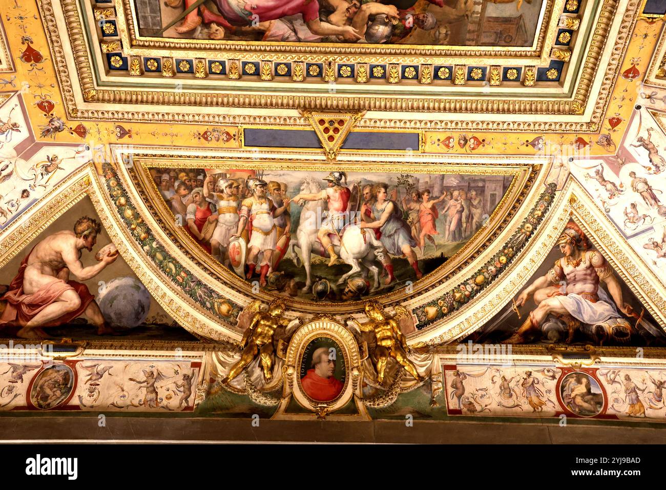 Room of Cosimo 11 Vecchio in Museum of Palazzo Vecchio in Florence ...