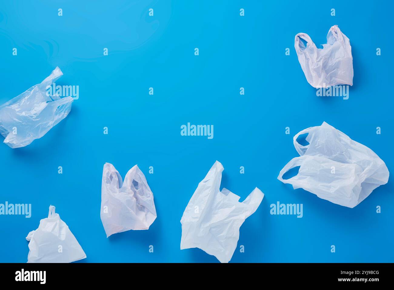 Scattered waste hi-res stock photography and images - Alamy