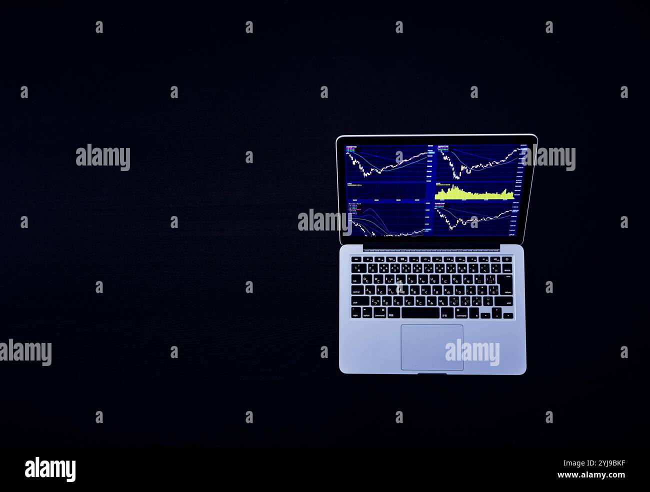 Stock chart showing computer hi-res stock photography and images - Alamy