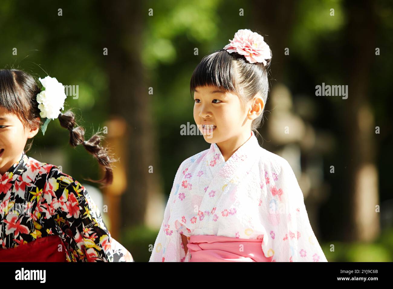 Girl in yukata Stock Photo - Alamy