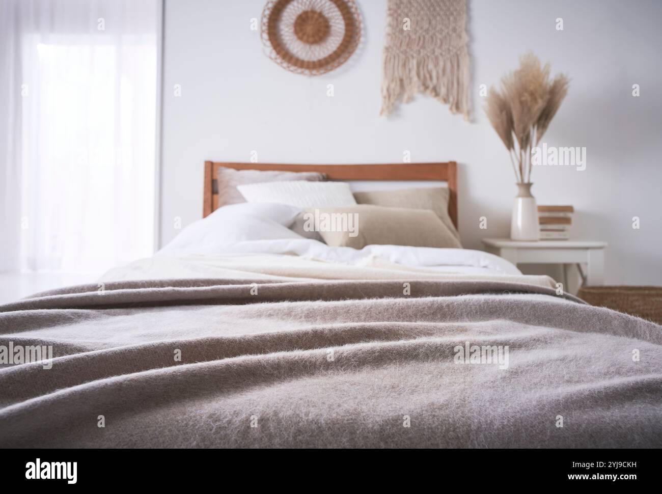 Frontal view bed Stock Photo - Alamy