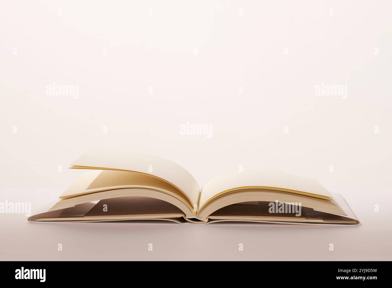 On source study hi-res stock photography and images - Alamy