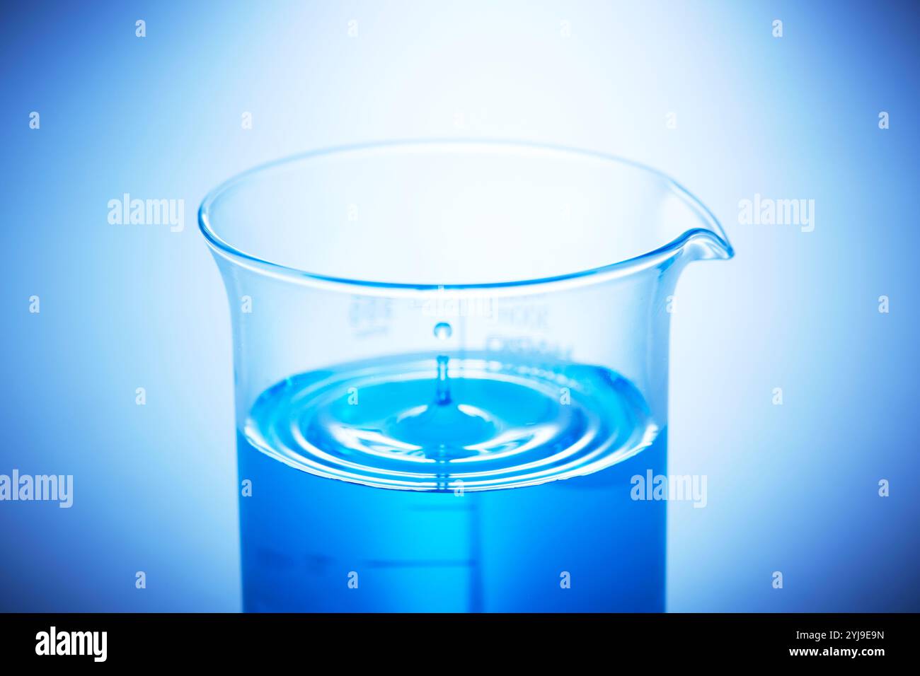 Beaker and liquid not flask hi-res stock photography and images - Alamy