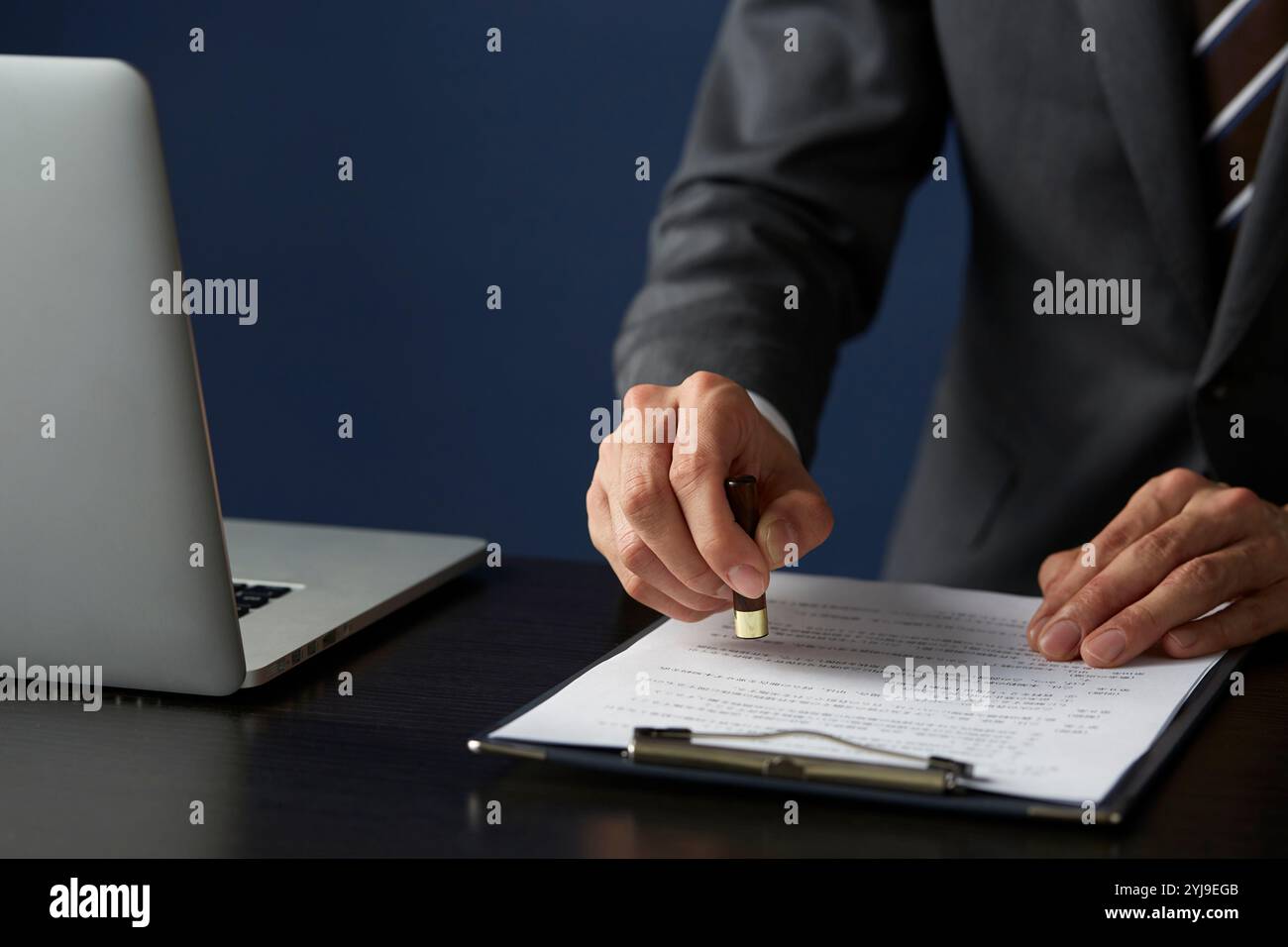 Seal stamping hi-res stock photography and images - Alamy