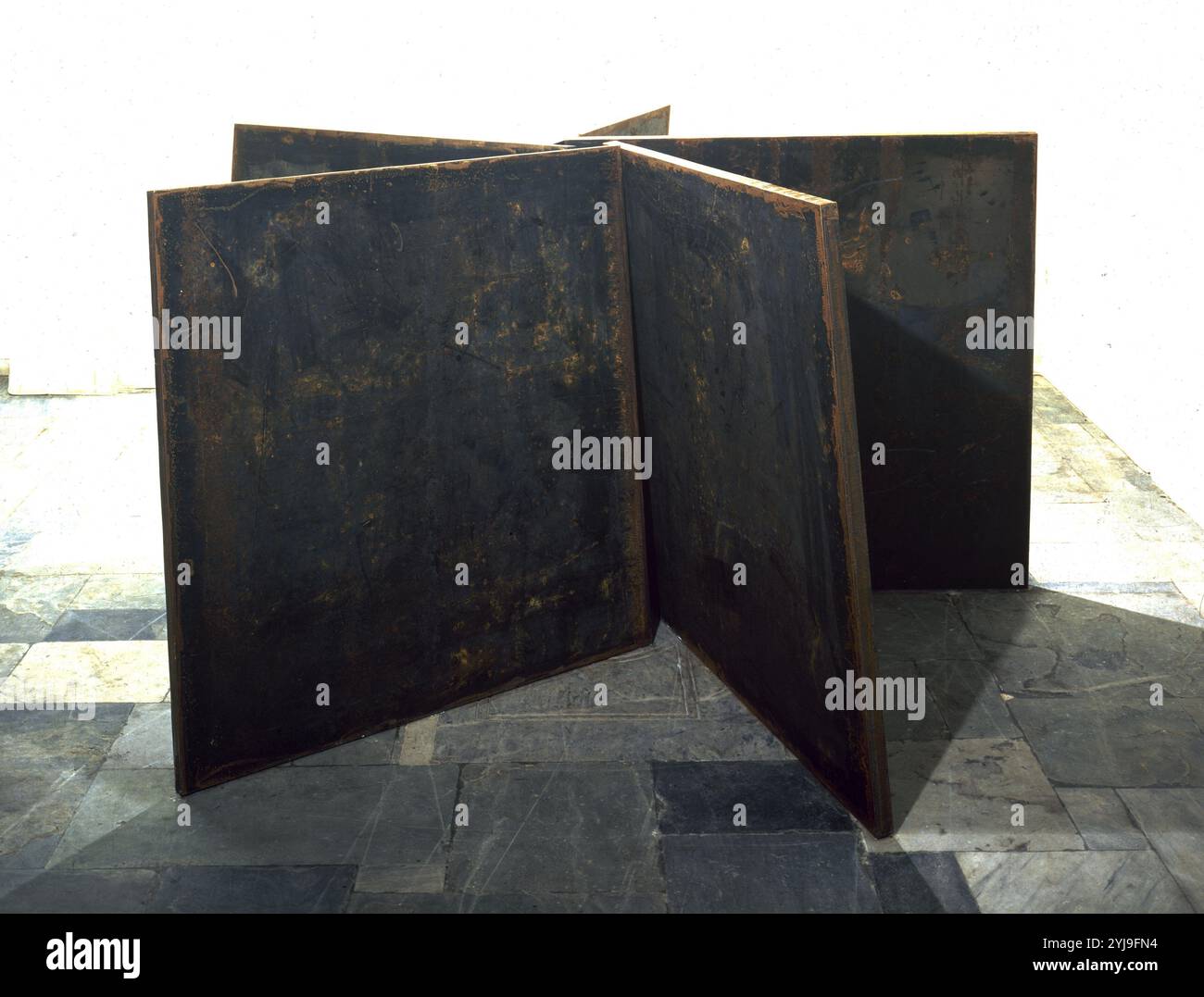 COUNTER CLOCKWISE PENTAGON (1986). Author: RICHARD SERRA (1939 Stock ...