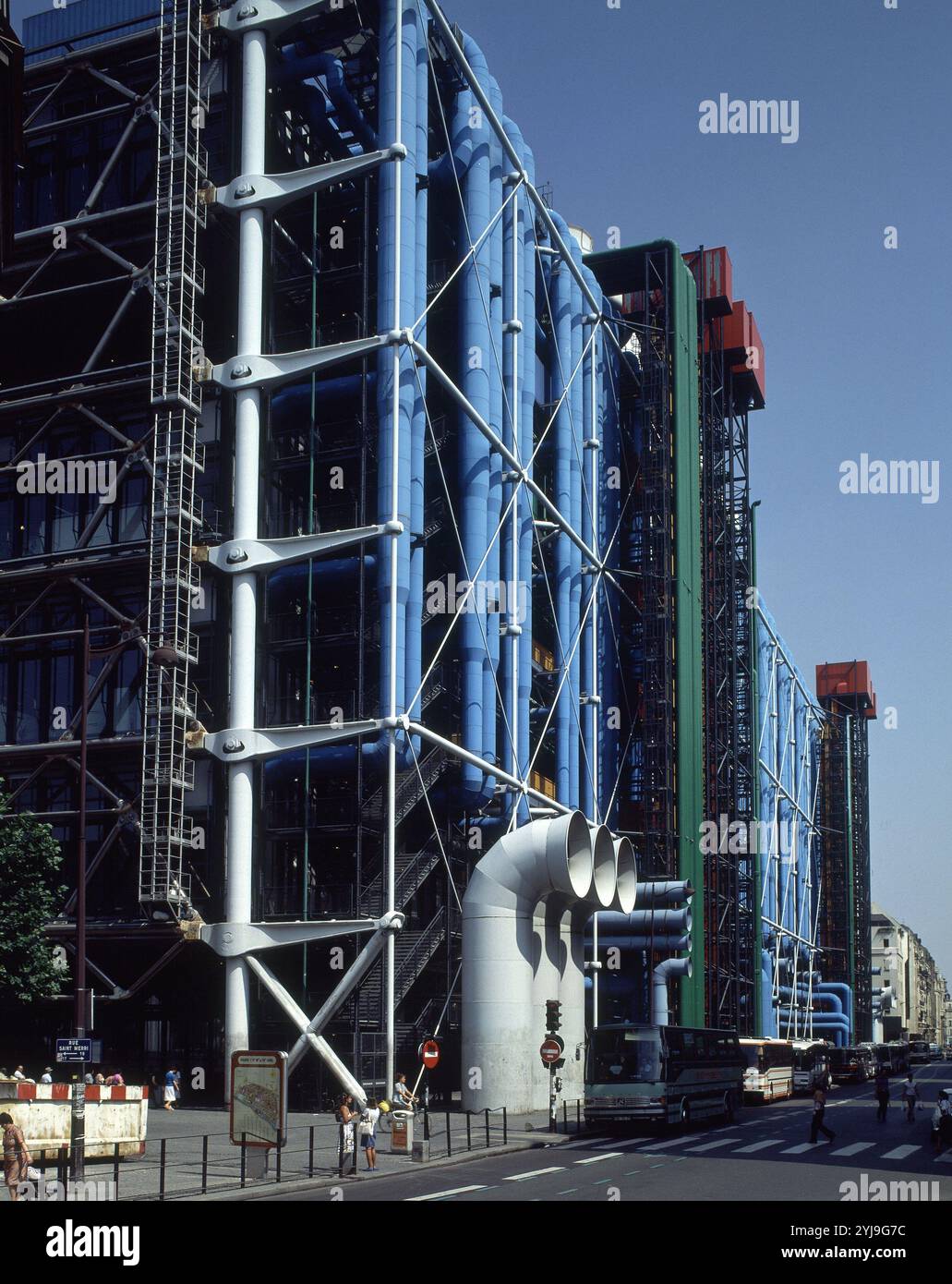 CENTRO POMPIDOU - 1972-1977 - ARQUITECTURA HIGH-TECH - FOTO AÑOS 80 ...