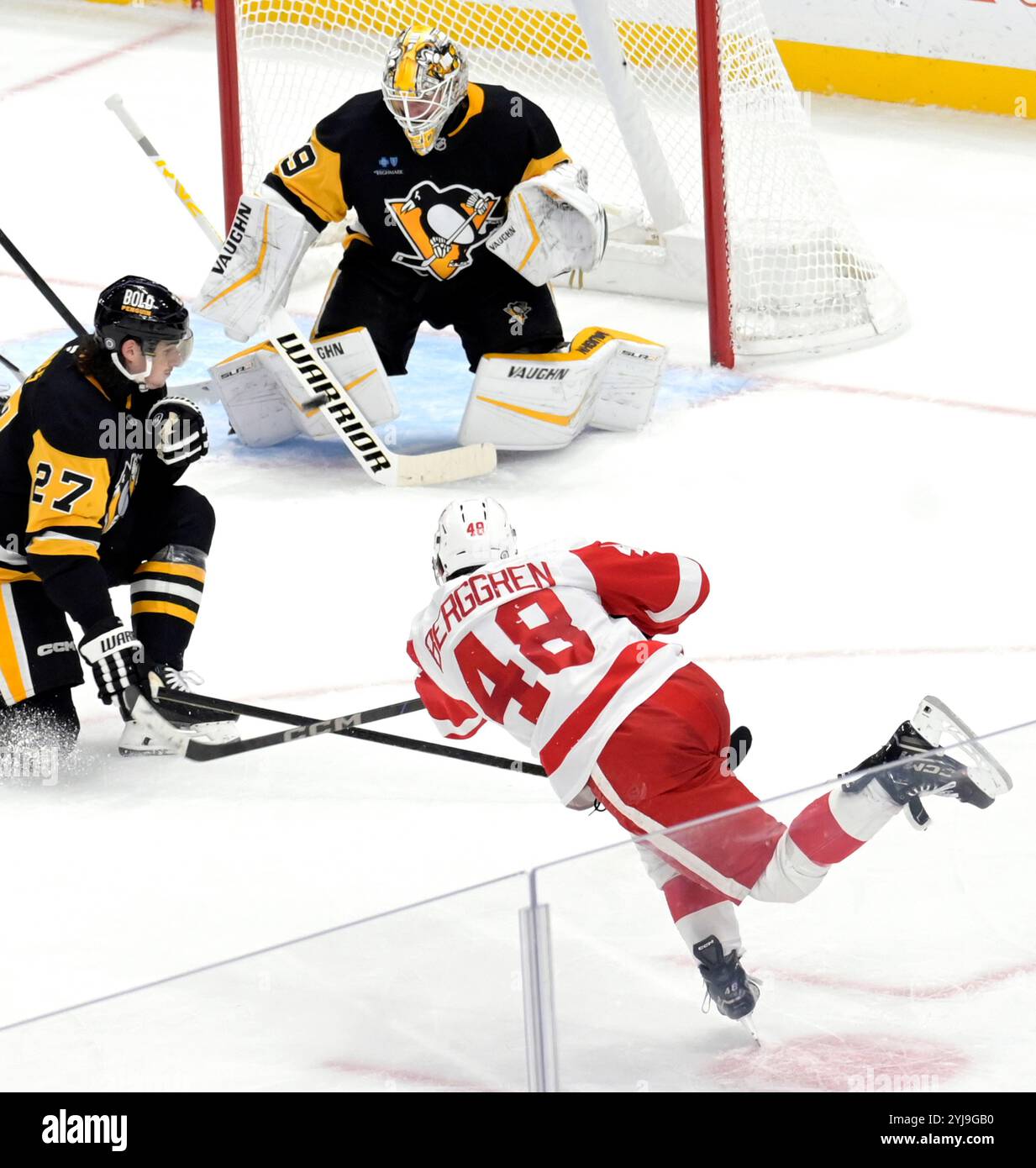 Pittsburgh Penguins goaltender Alex Nedeljkovic (39) blocks the shot of ...