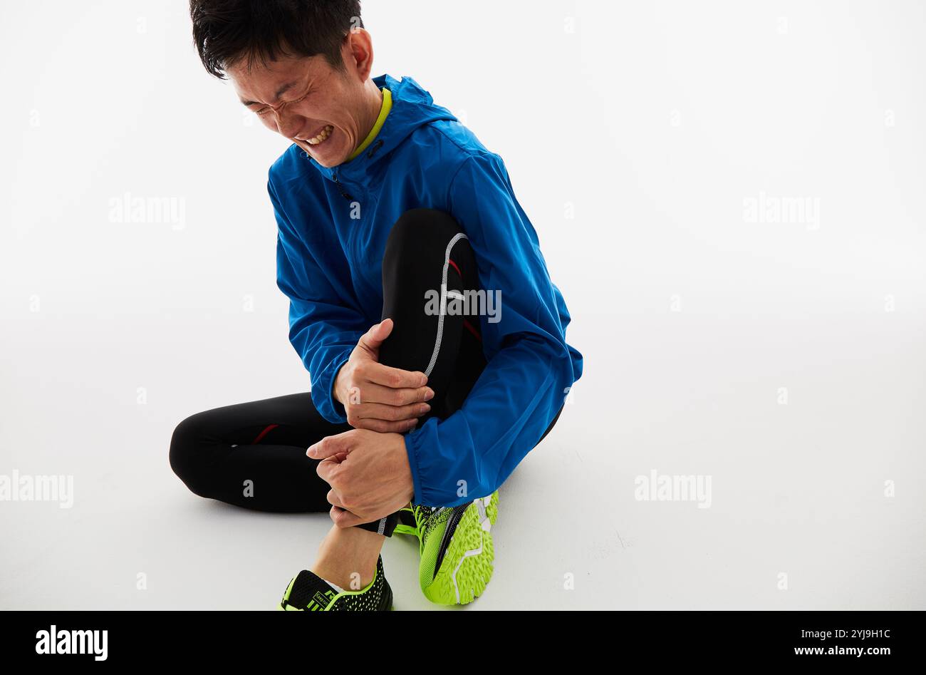 Athlete stretch leg hi-res stock photography and images - Alamy