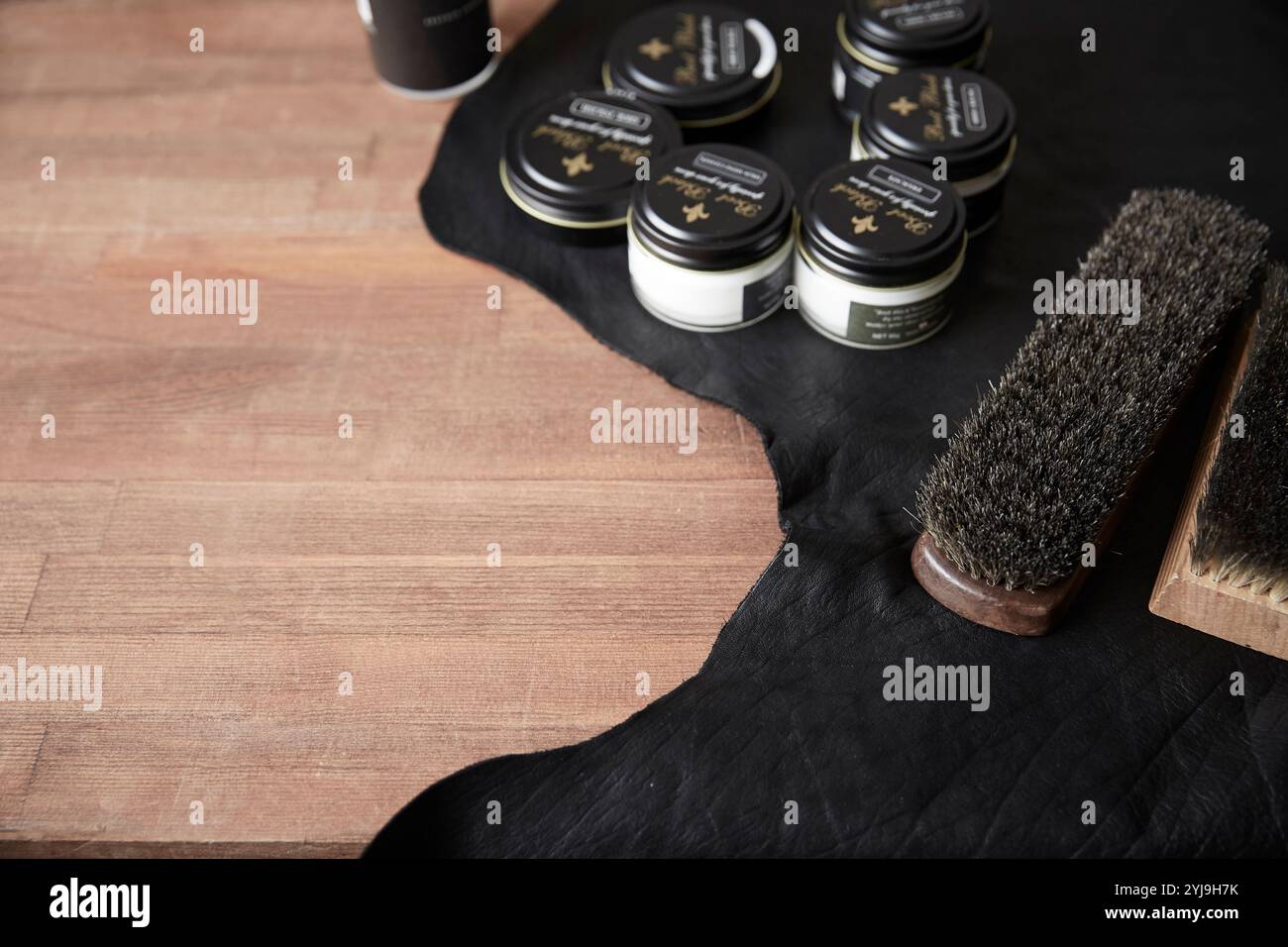 Shoe shine supplies shoeshine supplies hi-res stock photography and ...