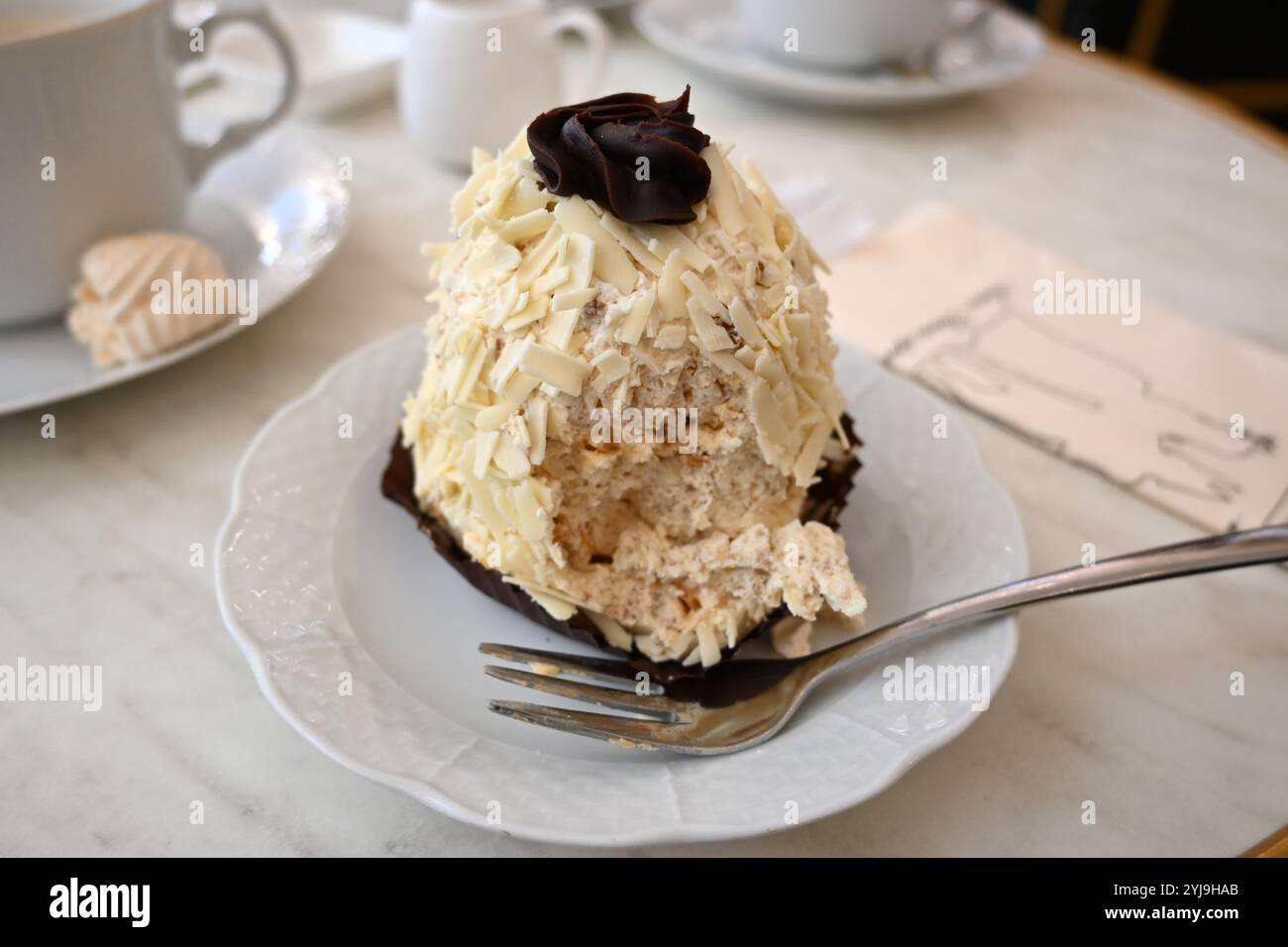 Meringue cream speculoos hi-res stock photography and images - Alamy