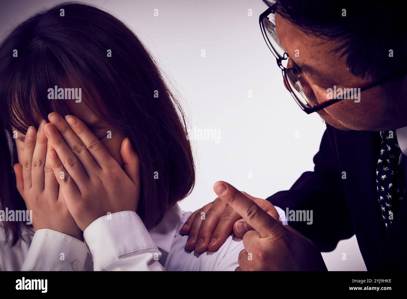 Female employee who cries a lot after receiving a sermon from her ...