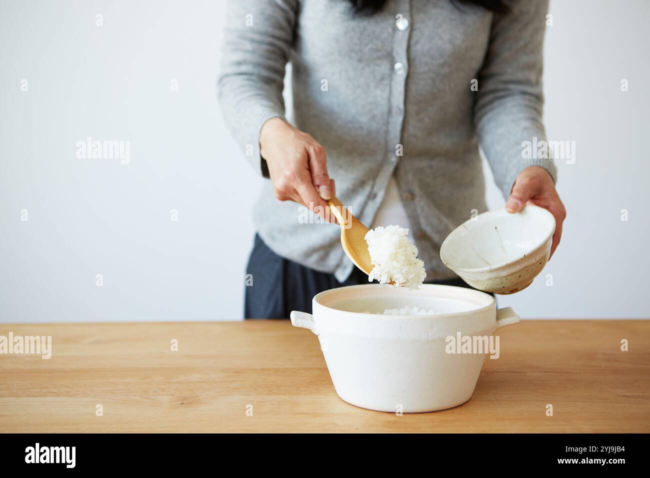 Womans housework hi-res stock photography and images - Alamy