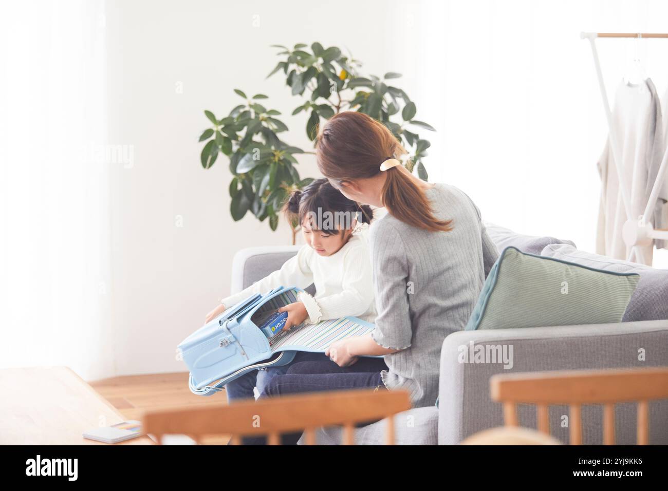 Getting ready school mother hi-res stock photography and images - Alamy