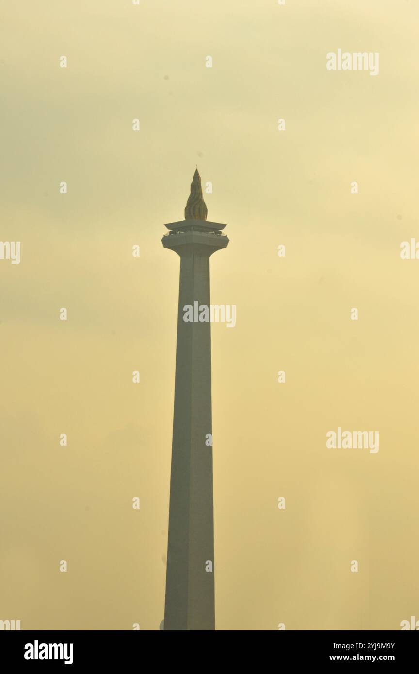 Monas, iconic monument at Jakarta, Indonesia Stock Photo - Alamy