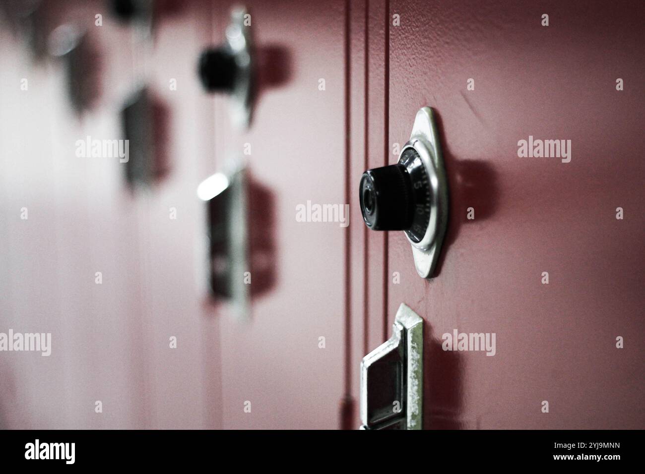 Secured facilities hi-res stock photography and images - Alamy