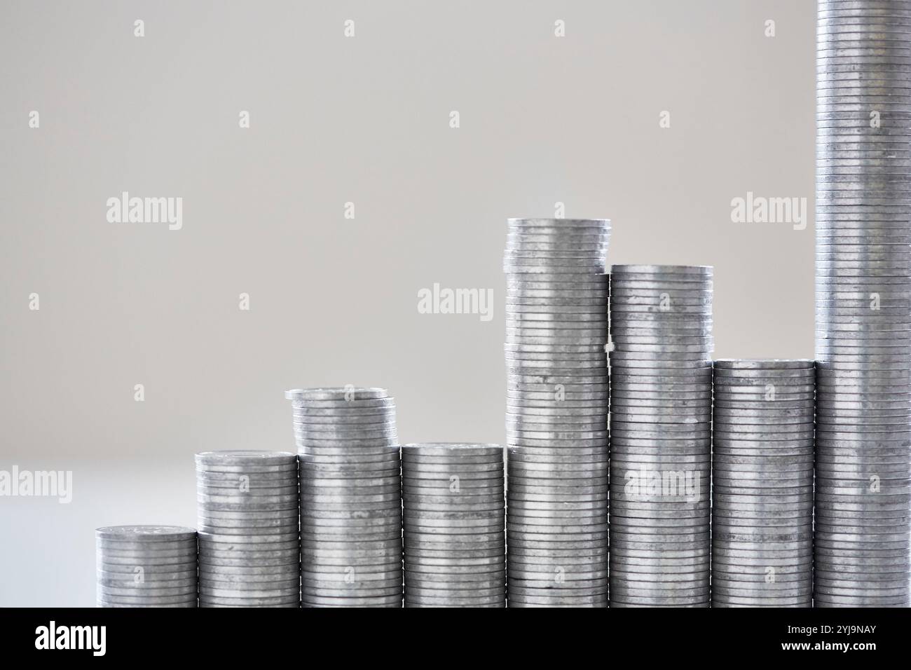 Pile of one yen coins Stock Photo - Alamy