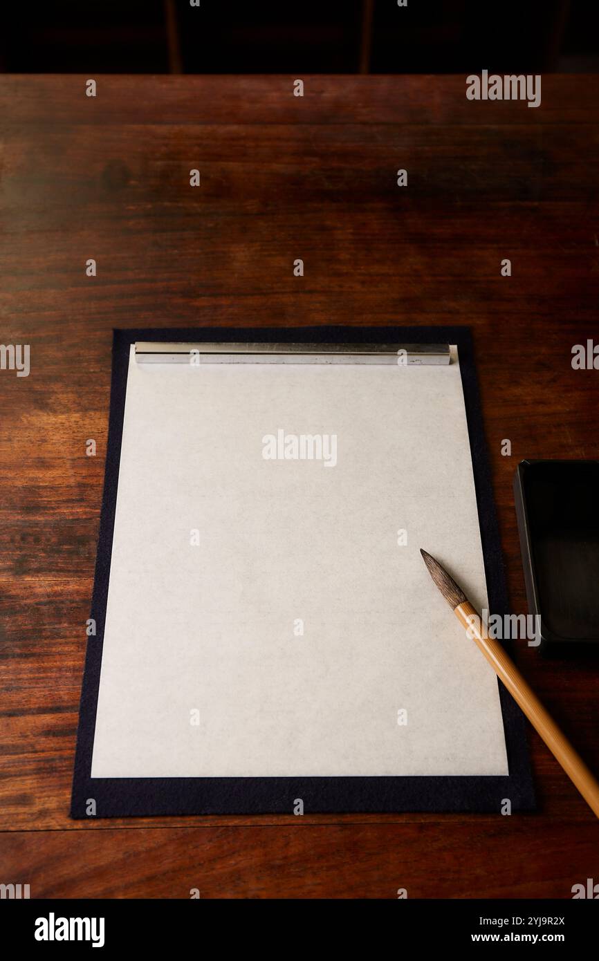 Traditional writing tools hi-res stock photography and images - Alamy