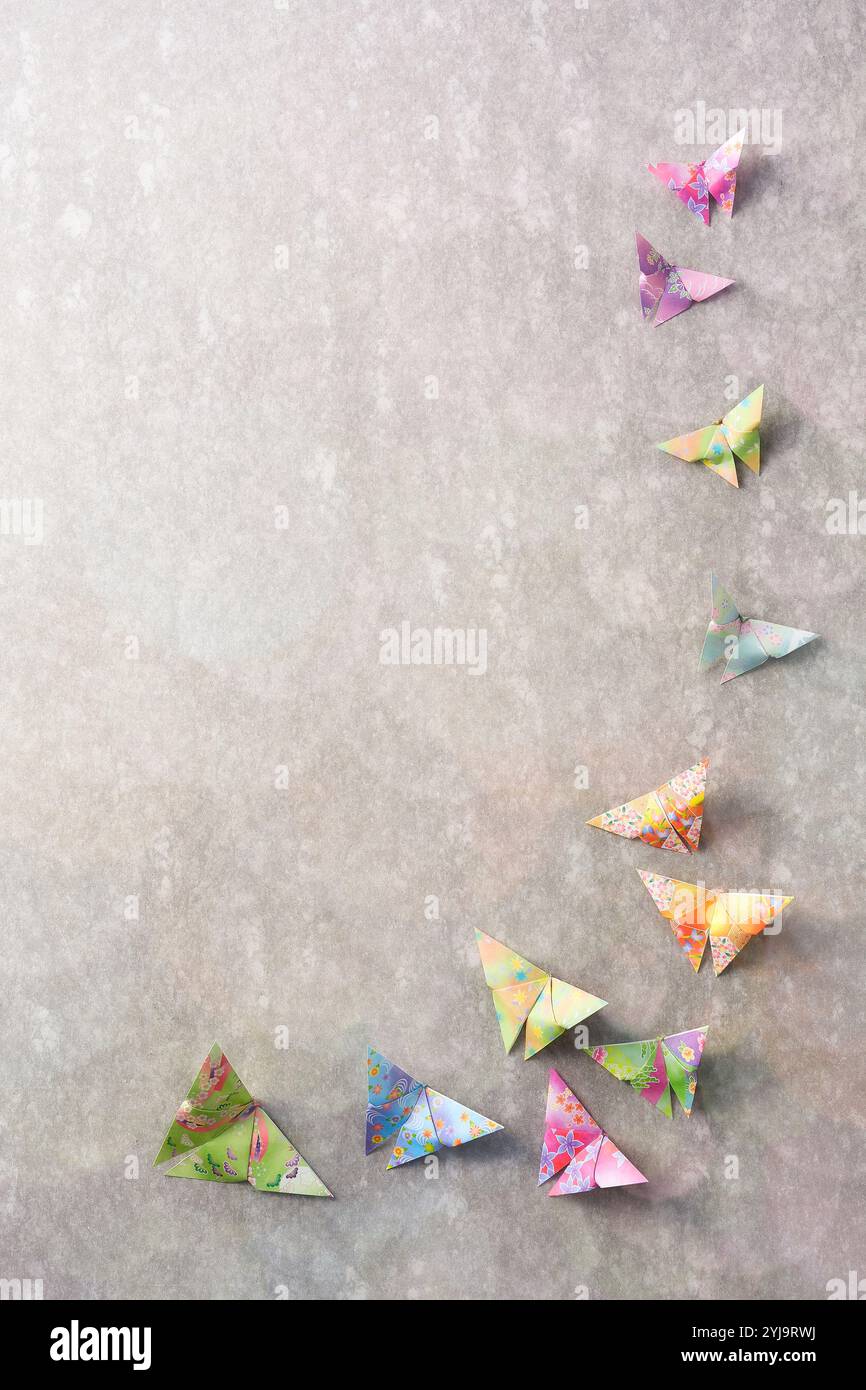 Traditional japanese pattern origami paper hi-res stock photography and ...