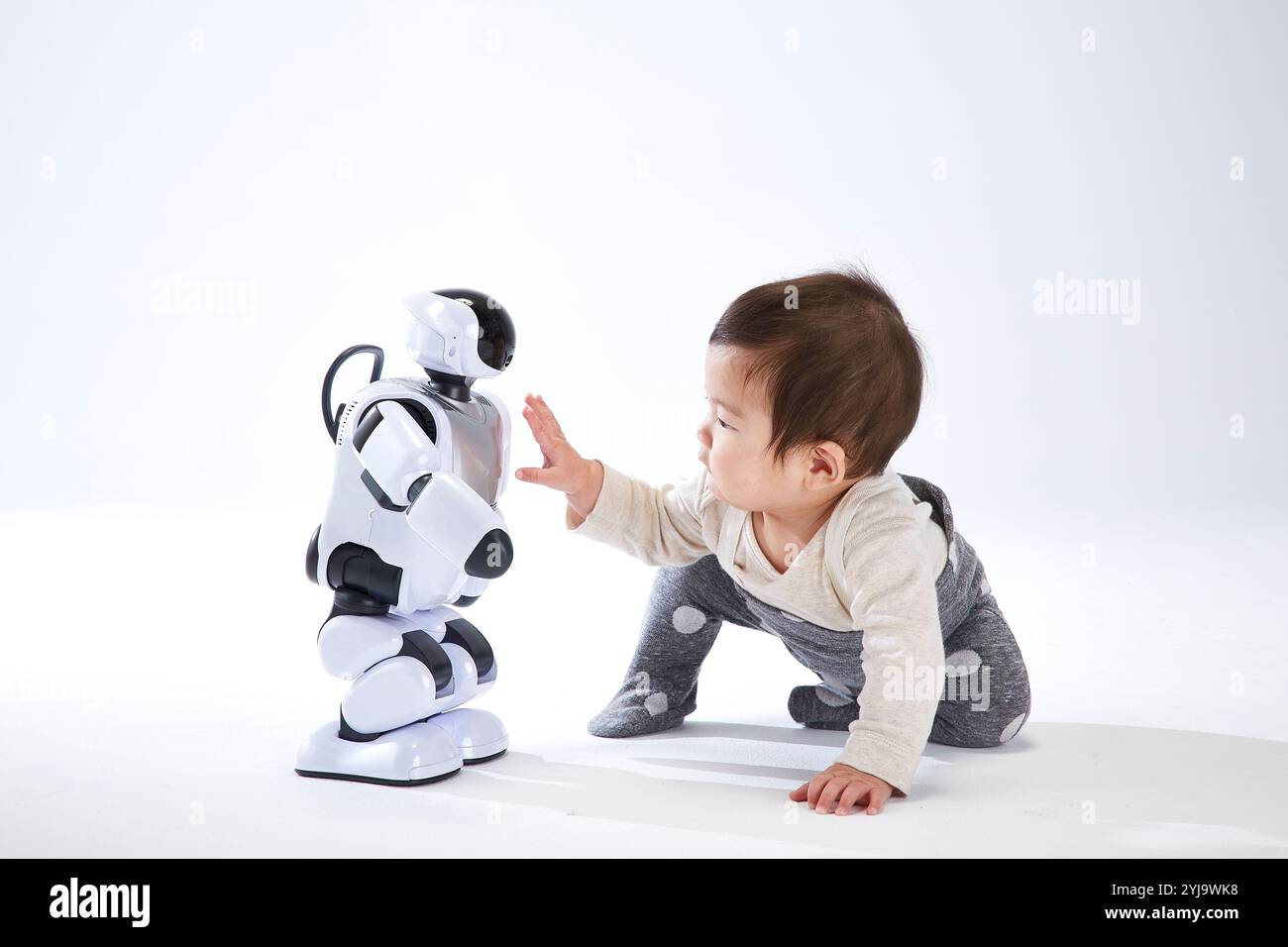 Human mother robot baby hi-res stock photography and images - Alamy