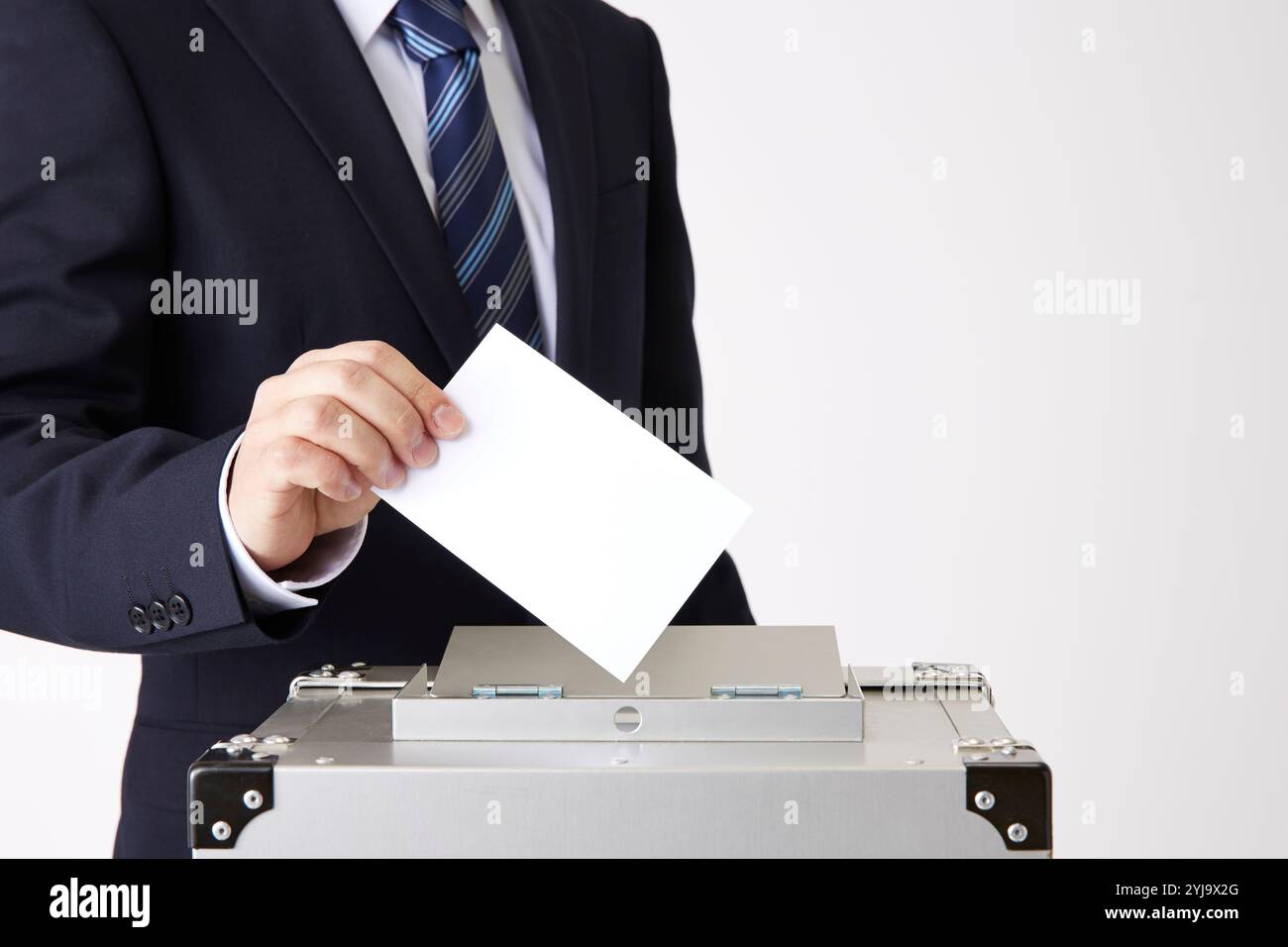 Voting in person hi-res stock photography and images - Alamy