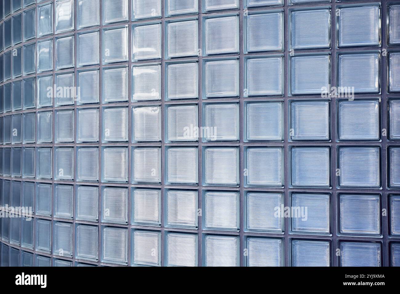 Glass block wall building hi-res stock photography and images - Alamy