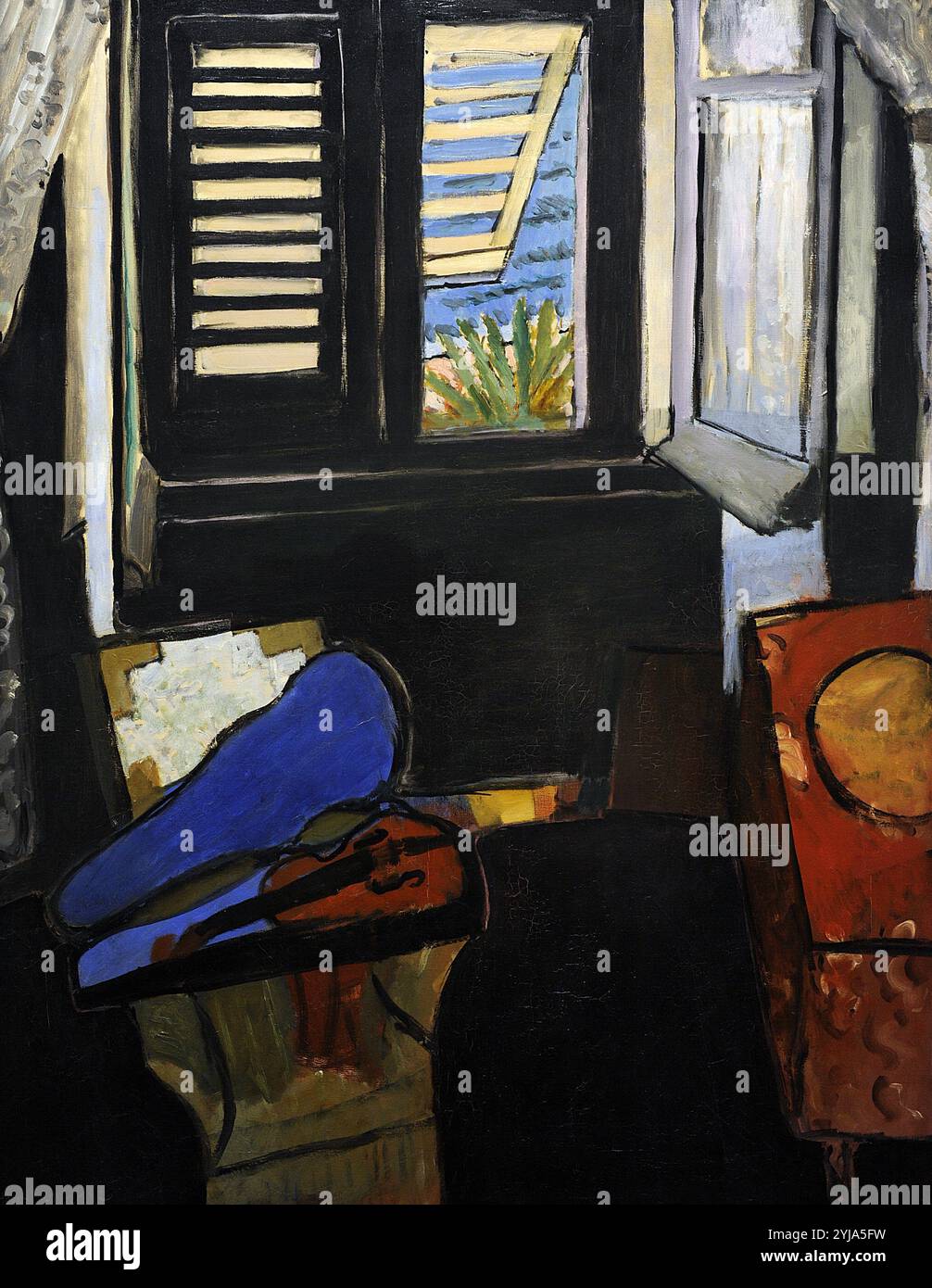 Interior with a violin hi-res stock photography and images - Alamy