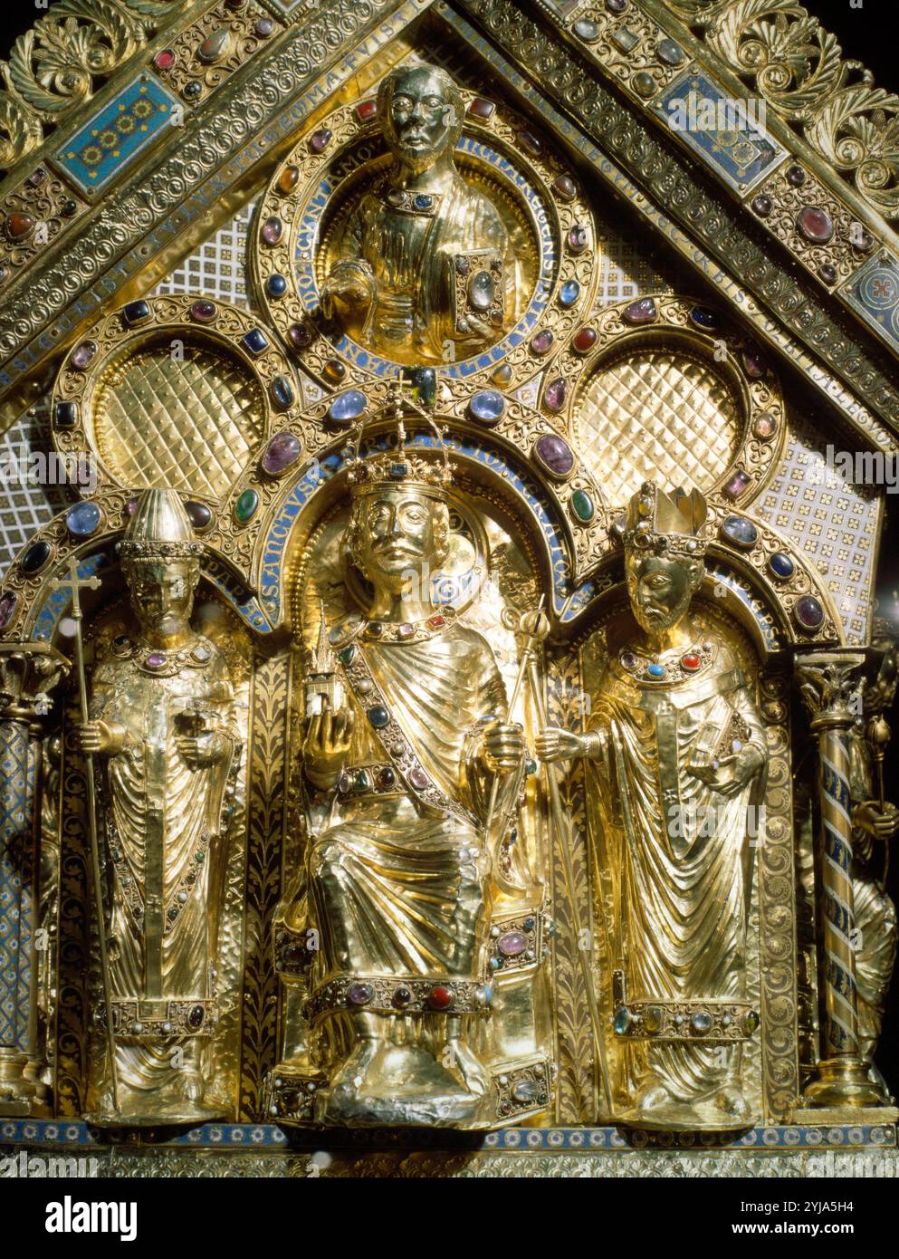 Tomb of charlemagne hi-res stock photography and images - Alamy