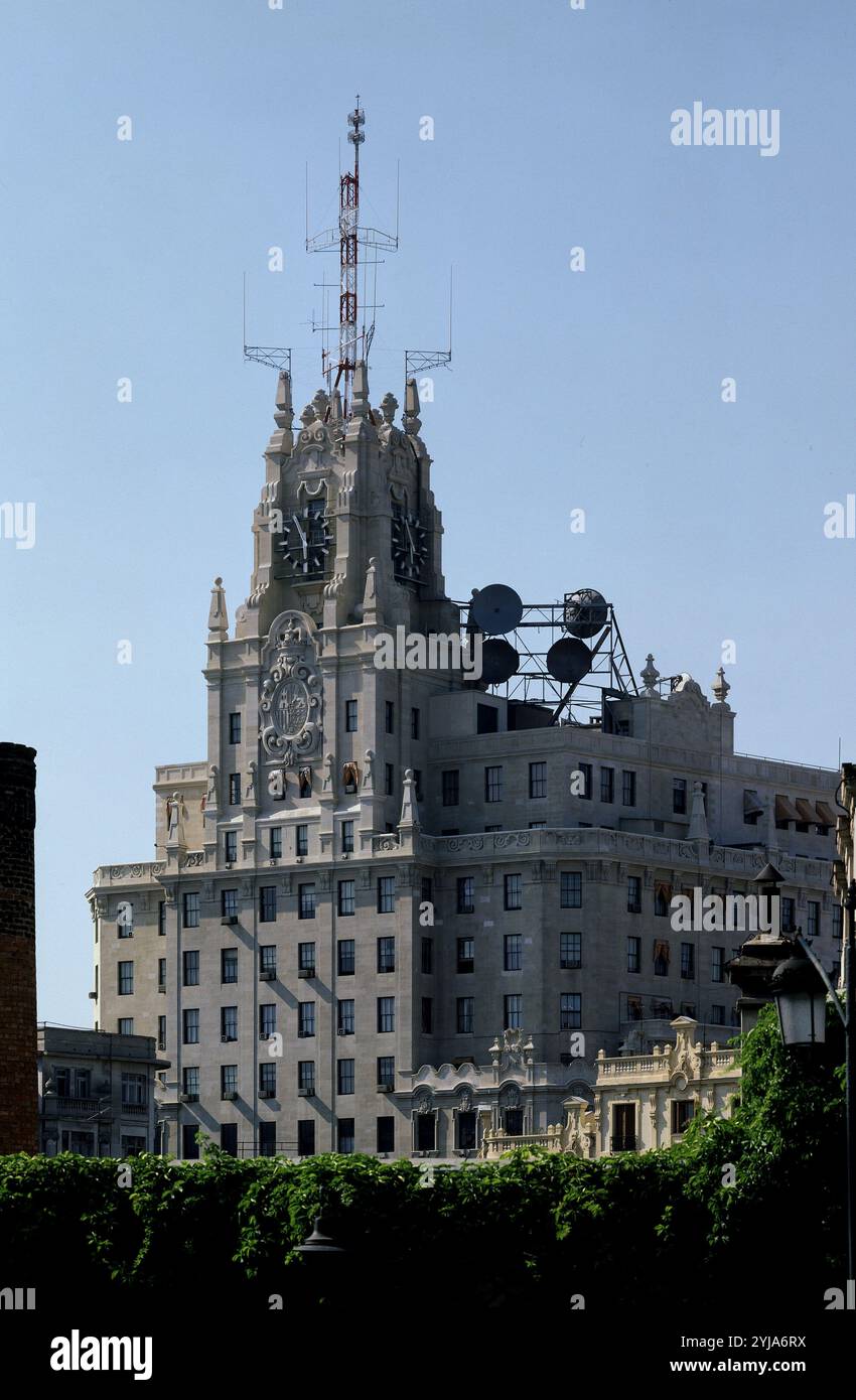 EDIFICIO TELEFONICA CONSTRUIDO EN 1929 DESDE TERRAZA DEL CASINO DE MADRID - FOTO AÑOS 80. Author ...