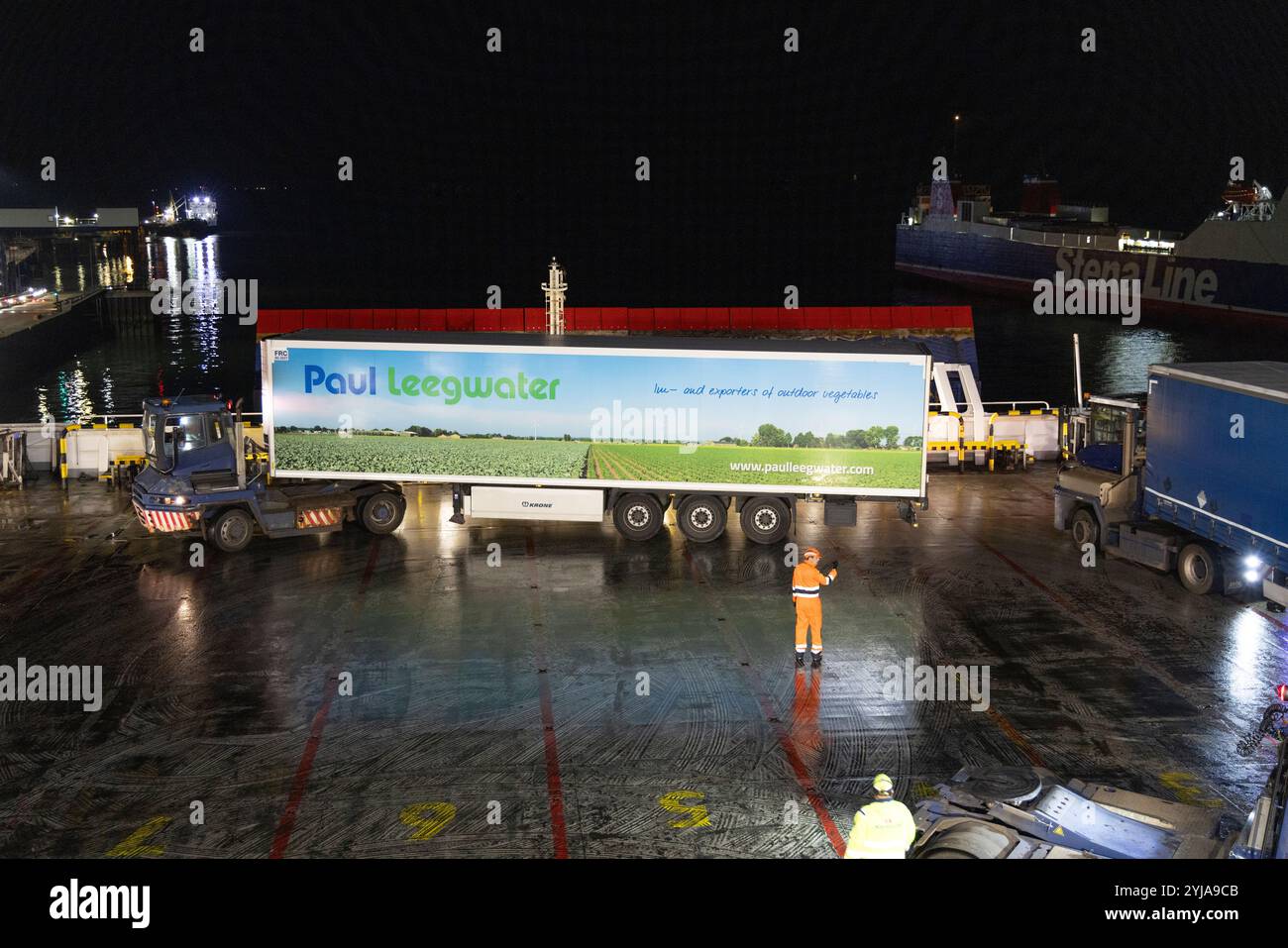 Paul Leegwater imports fruit to the UK from Holland, freight container ...