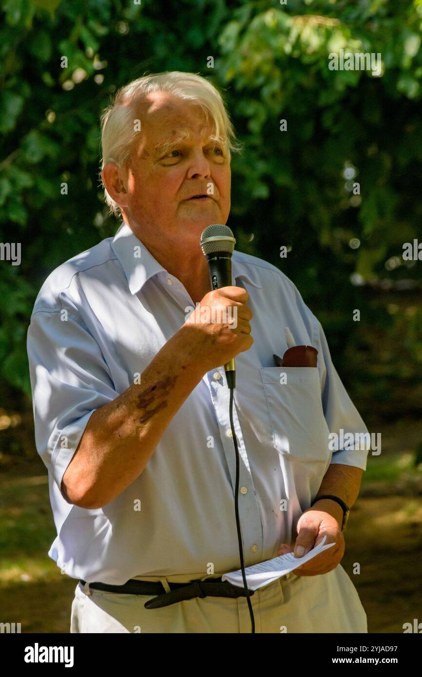 London, UK. 6th August 2018. Veteran peace activist Bruce Kent speaks ...