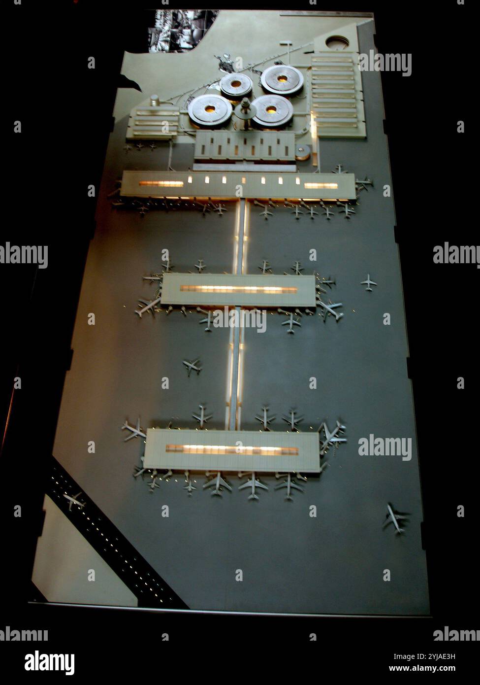 NUEVA AREA TERMINAL DEL AEROPUERTO DE BARCELONA - PROYECTO DEL AÑO 2001 ...