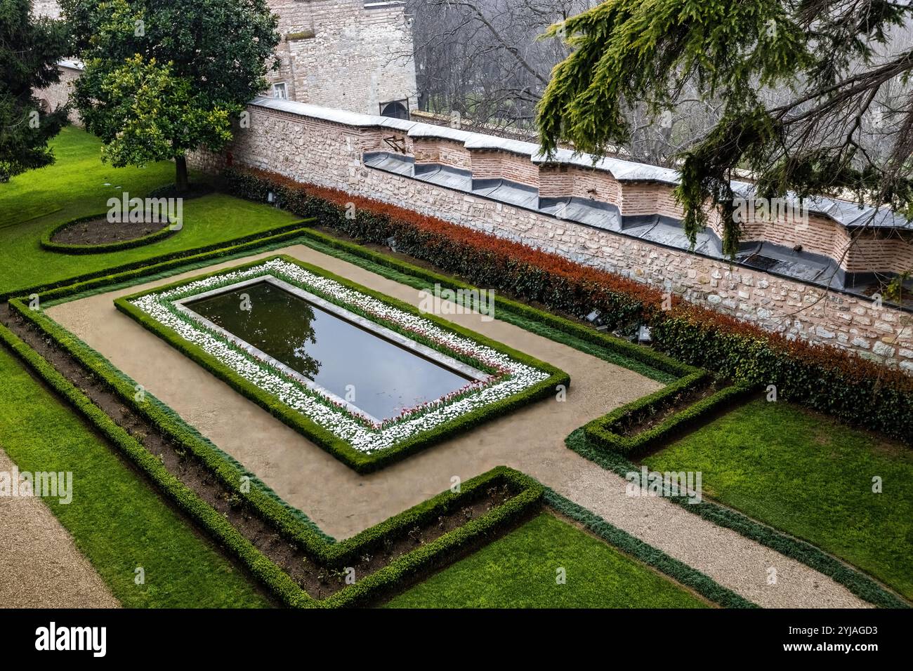 Topkapi Palace garden and building details, Istanbul, Turkey Stock ...
