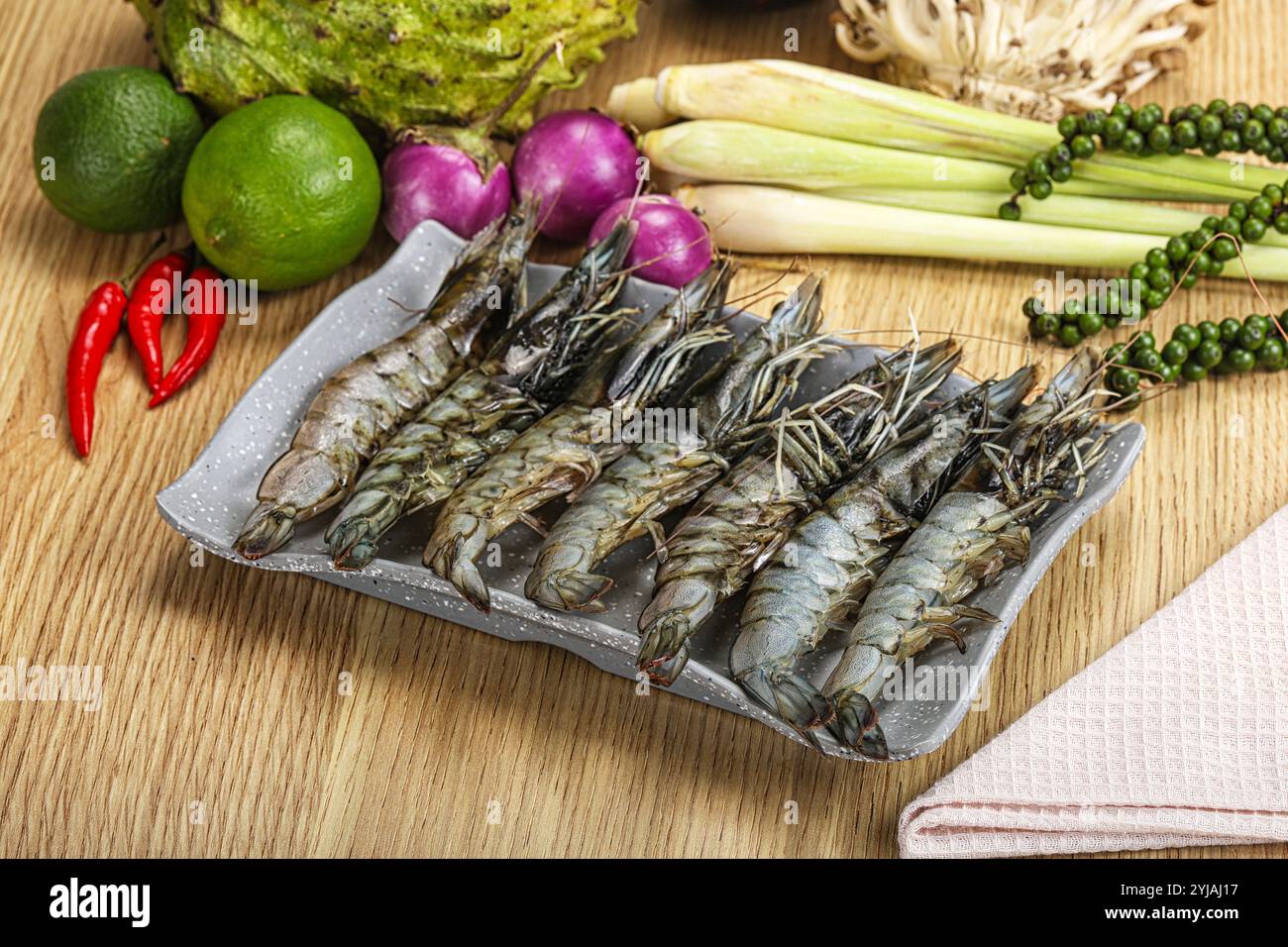 Fresh raw uncooked big tiger prawn Stock Photo - Alamy
