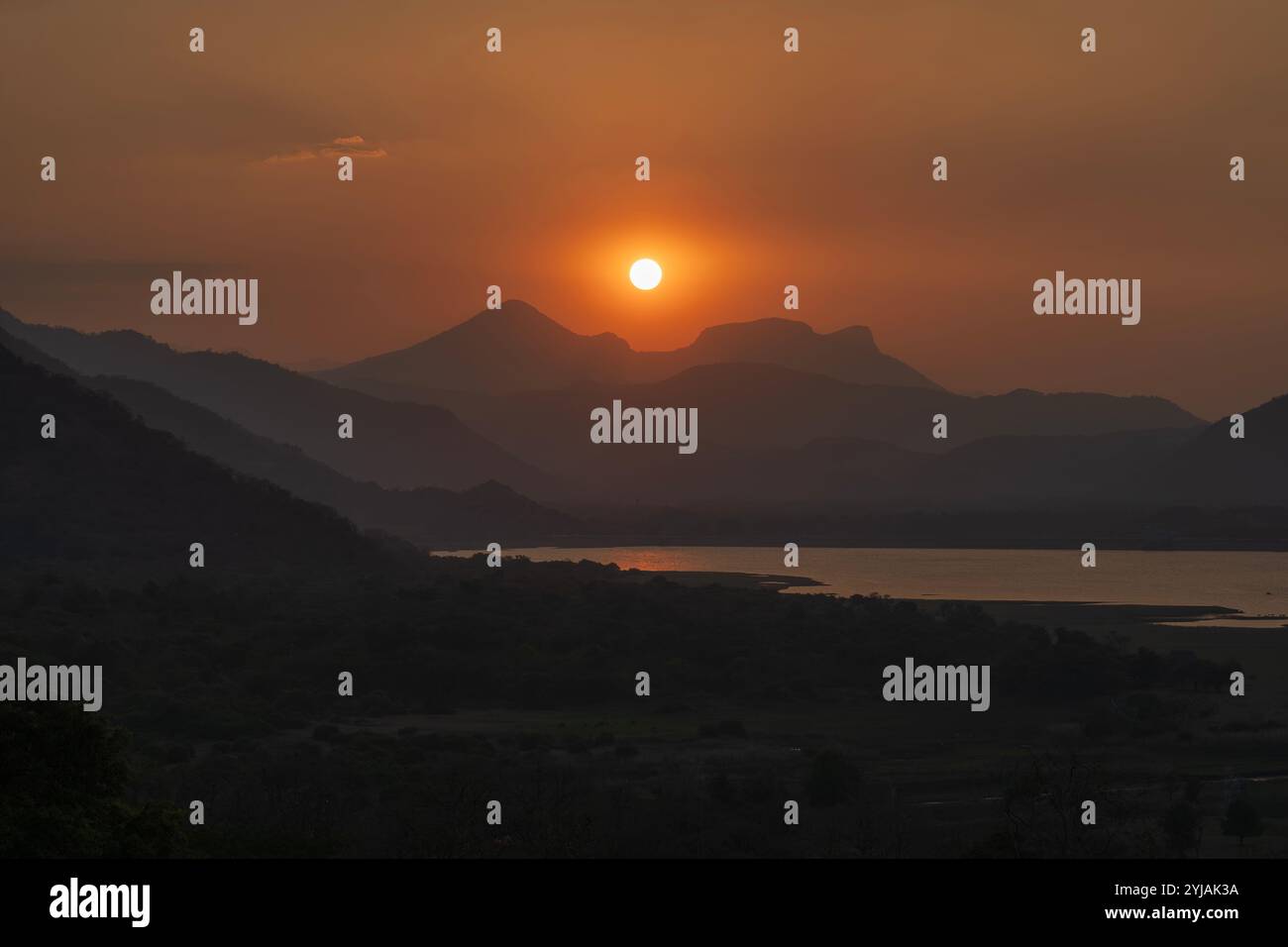 Beautiful and clean sunset between the mountains with magnificent view ...