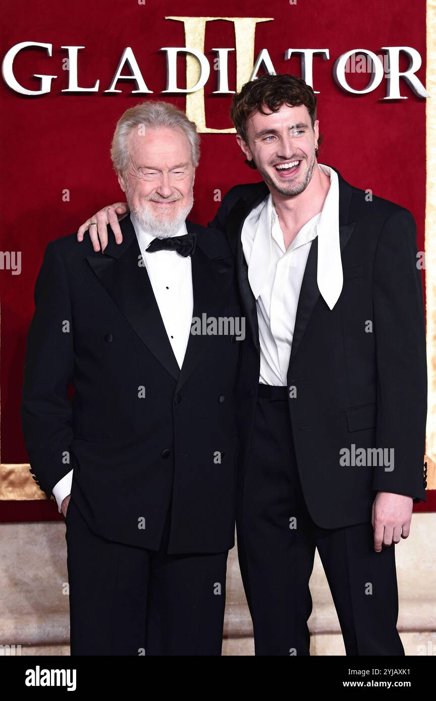 Ridley Scott und Paul Mescal bei der Weltpremiere des Kinofilms ...