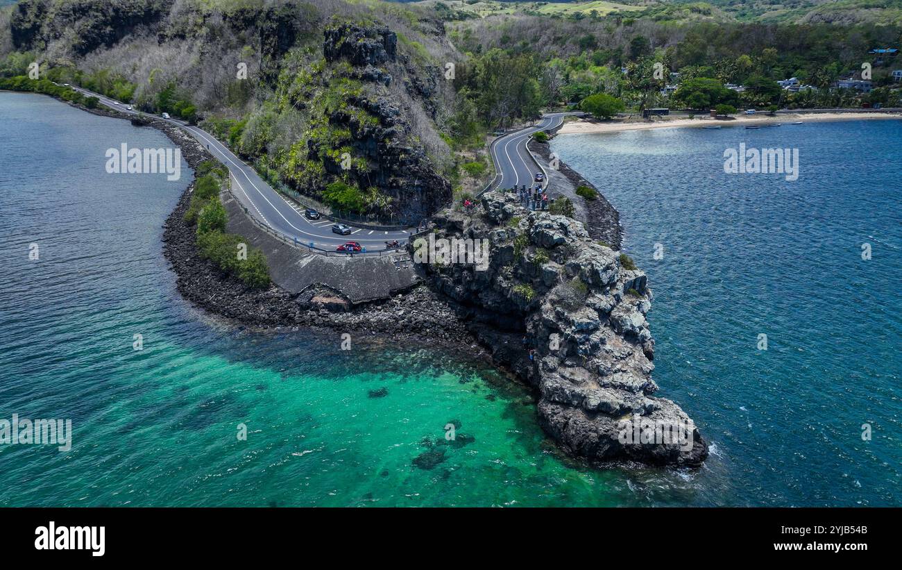 Photograph captures dramatic cliffs hi-res stock photography and images ...