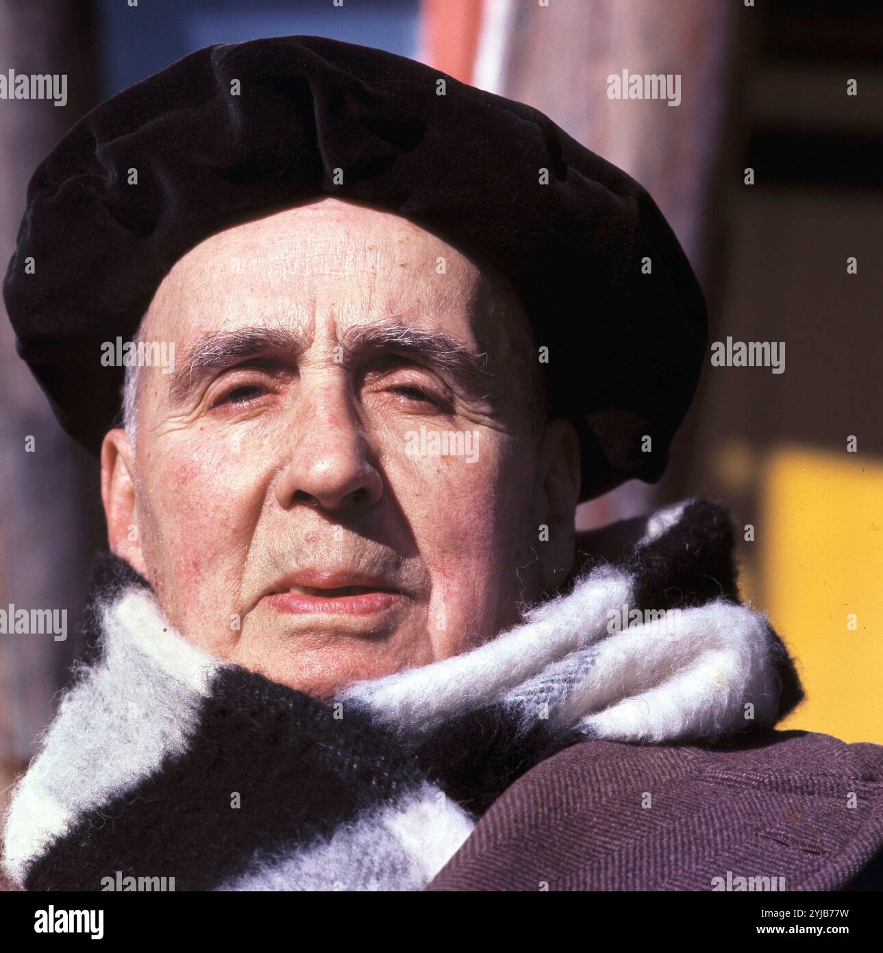 DANIEL VAZQUEZ DIAZ. PINTOR ESPAÑOL. NERVA 1882 - 1969. FOTO DEL AÑO ...