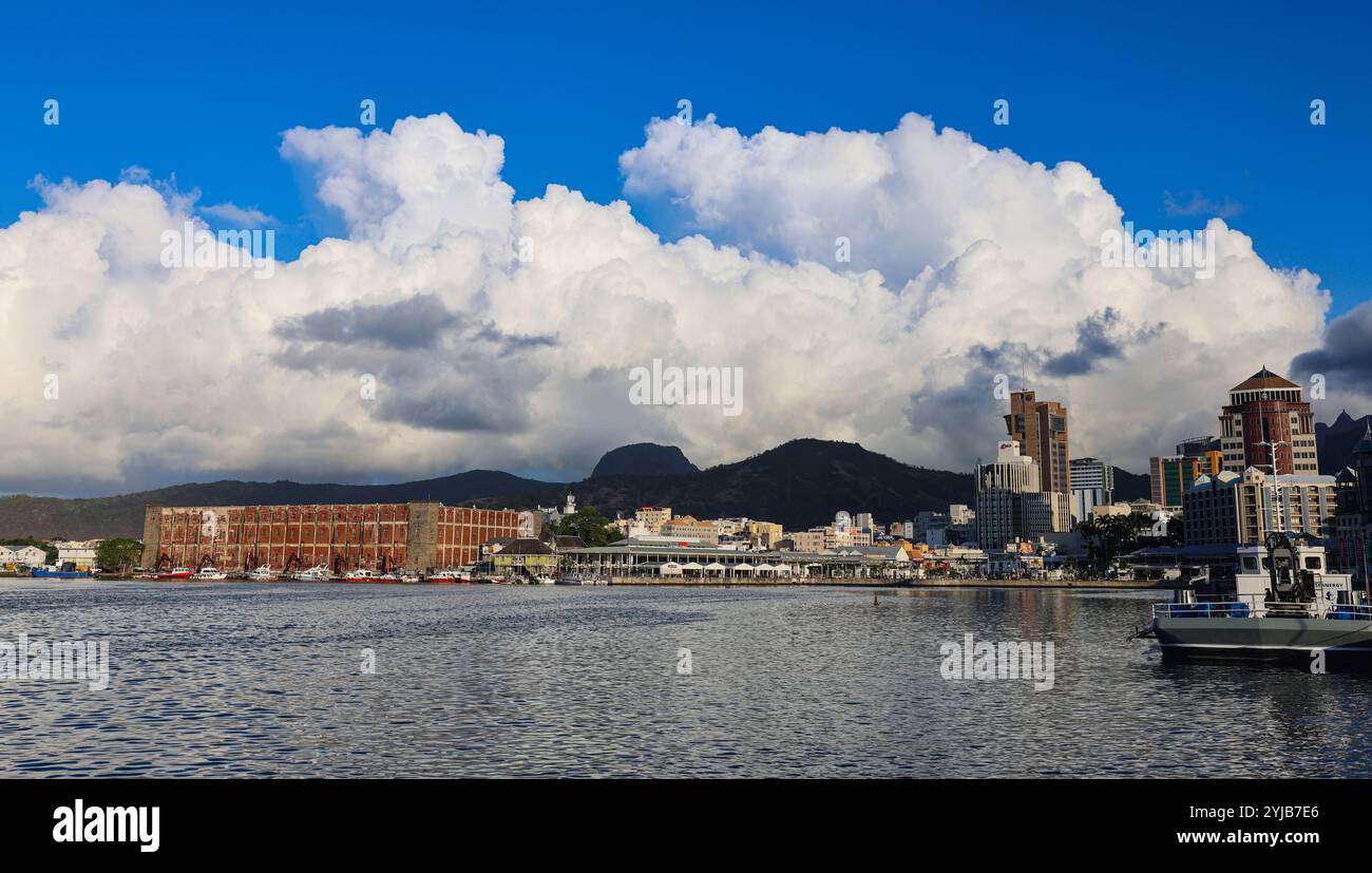 Mauritius ships hi-res stock photography and images - Alamy