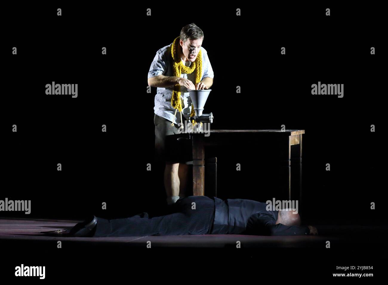 Sweeney todd and the string of pearls hi-res stock photography and ...