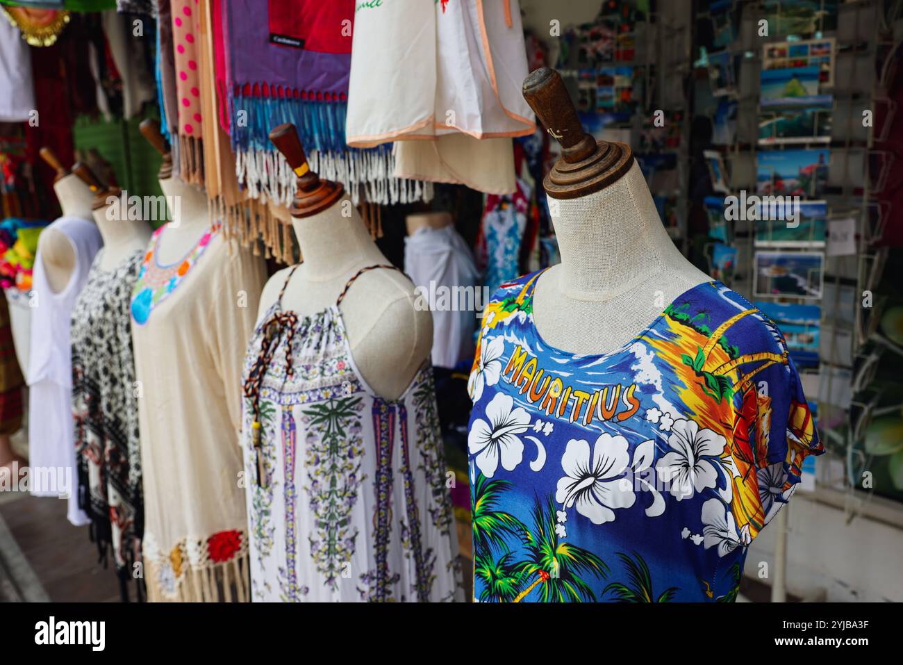 Traditional dresses of mauritius hi-res stock photography and images ...