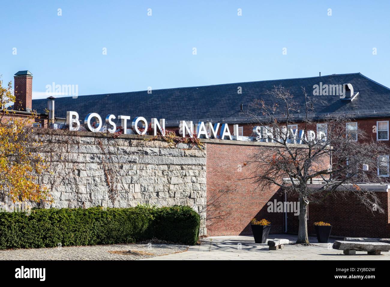 Boston shipyard hi-res stock photography and images - Alamy