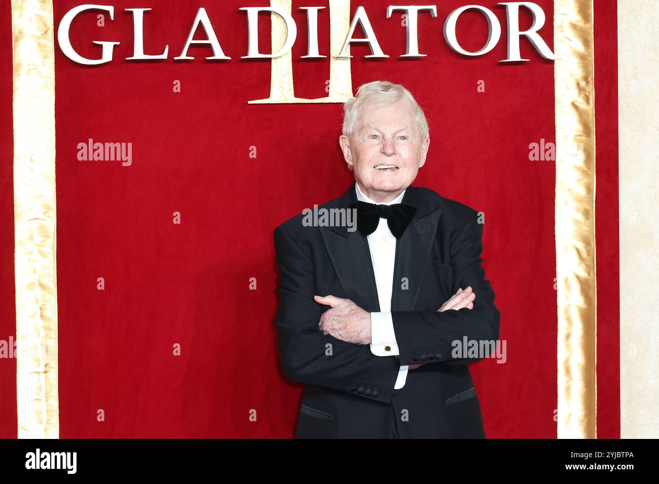 Derek jacobi gladiator hi-res stock photography and images - Alamy