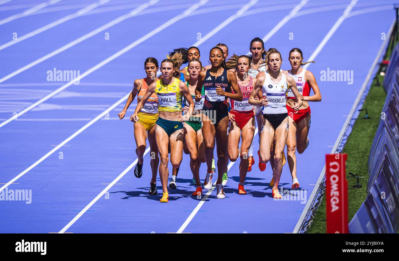 Revee Walcott-Nolan participating in the 1500 meters at the Paris 2024 ...