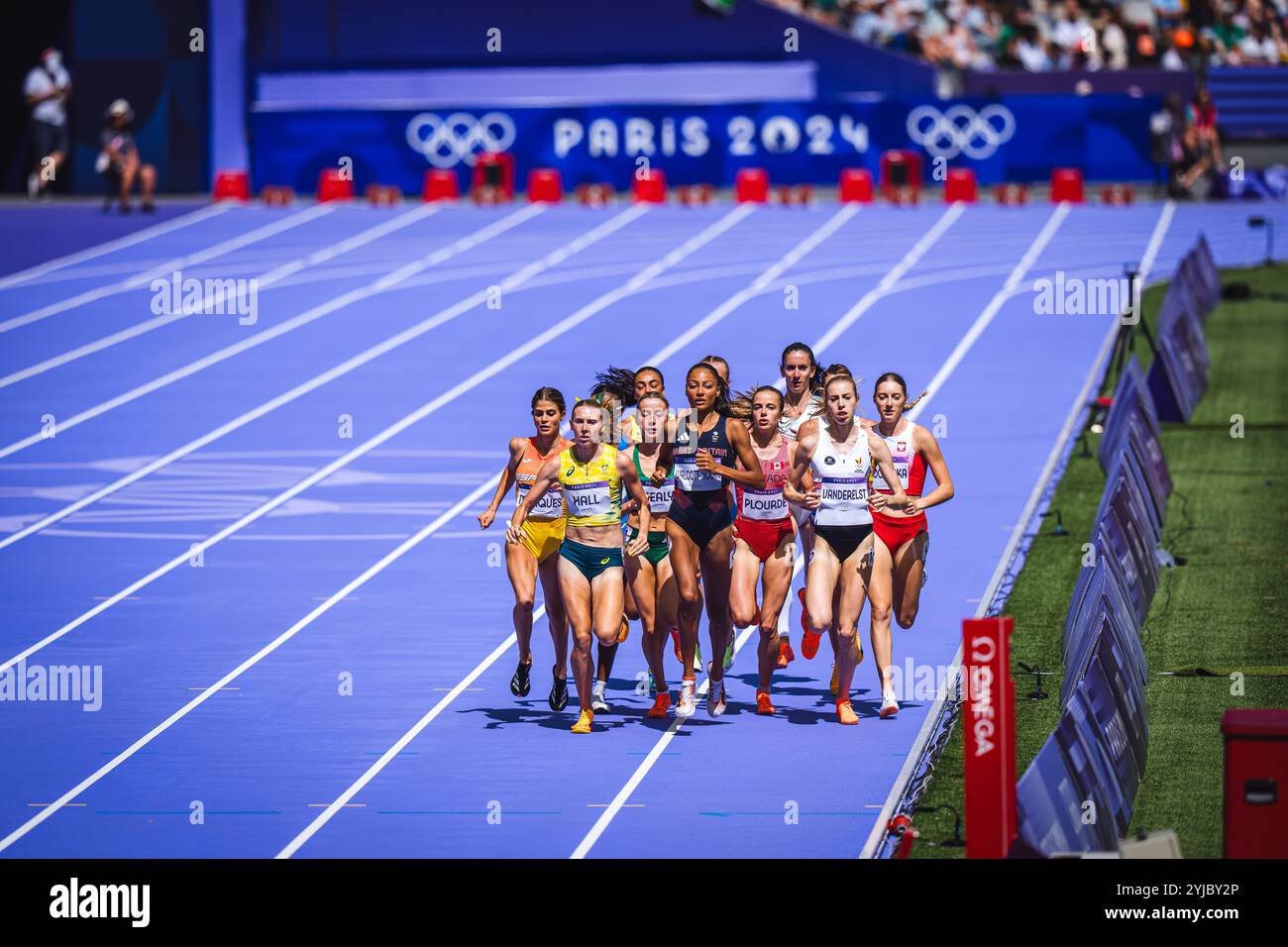 Revee Walcott-Nolan participating in the 1500 meters at the Paris 2024 ...