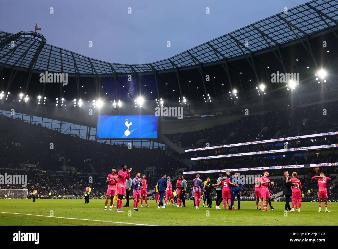 The Ipswich Town team celebrate the 1-2 win - Tottenham Hotspur v ...