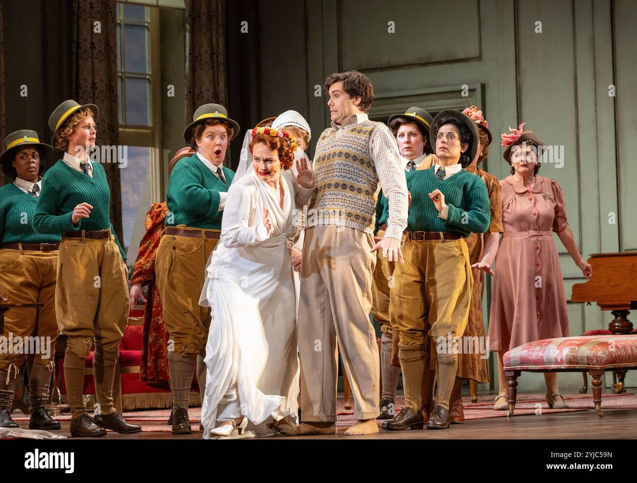 Zehra mansouri hi-res stock photography and images - Alamy