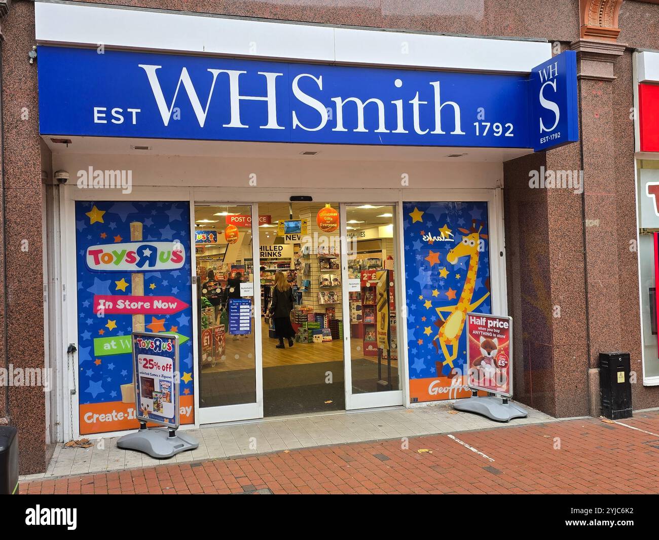 Whsmith post office hi-res stock photography and images - Alamy