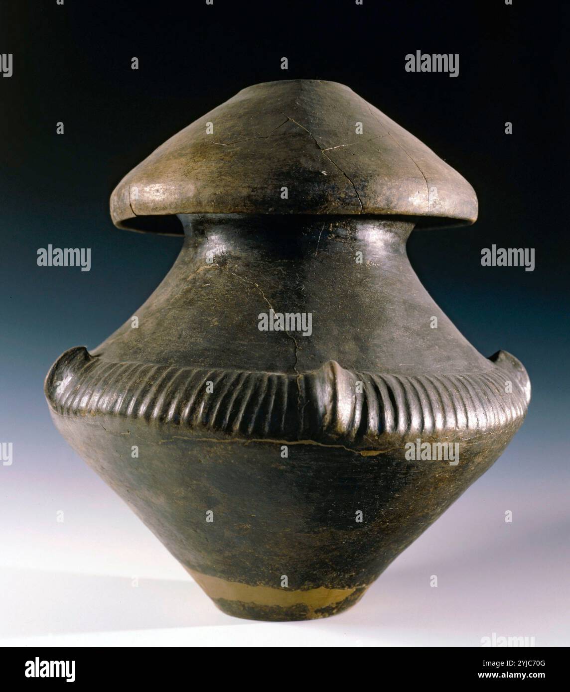 Terracotta ossuary 8th century BC from Este. Museum: National Museum ...