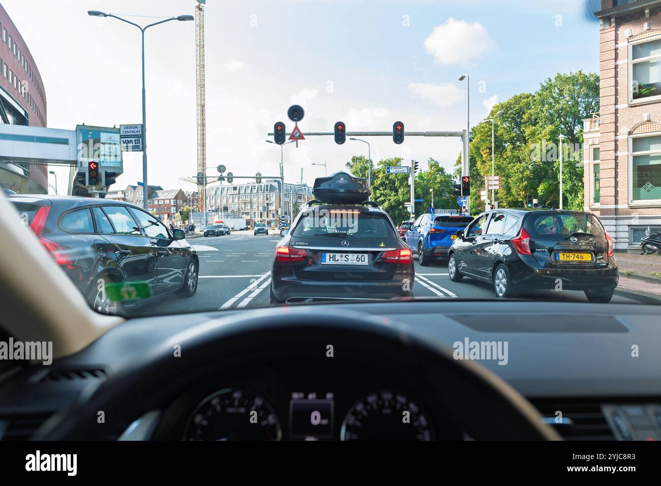 Urban crossroad layout hi-res stock photography and images - Alamy