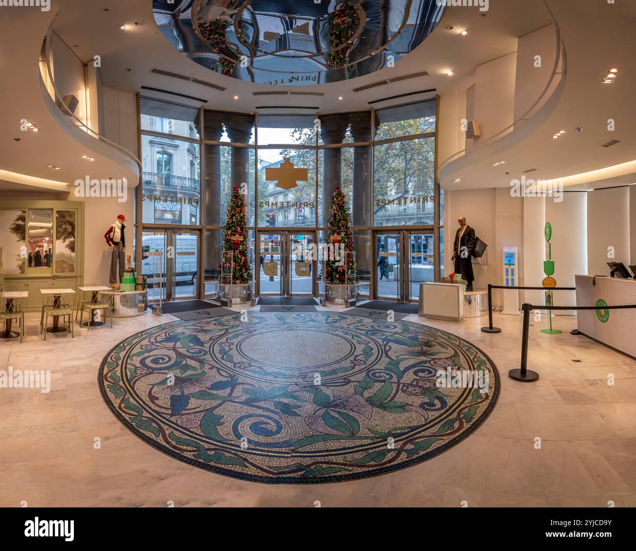 Le printemps paris interior hi-res stock photography and images - Alamy